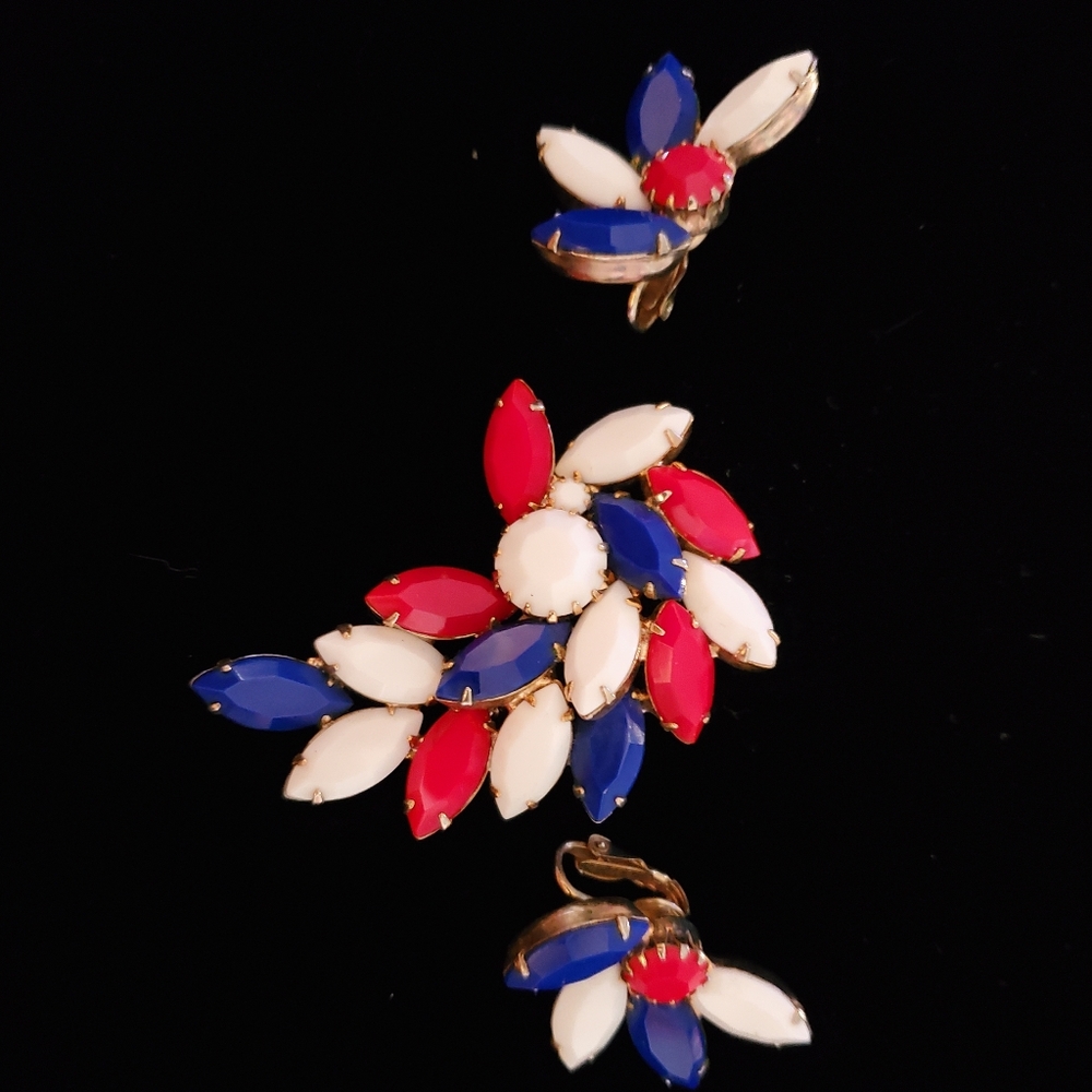 Vintage Patriotic Red White And Blue Set - Gem